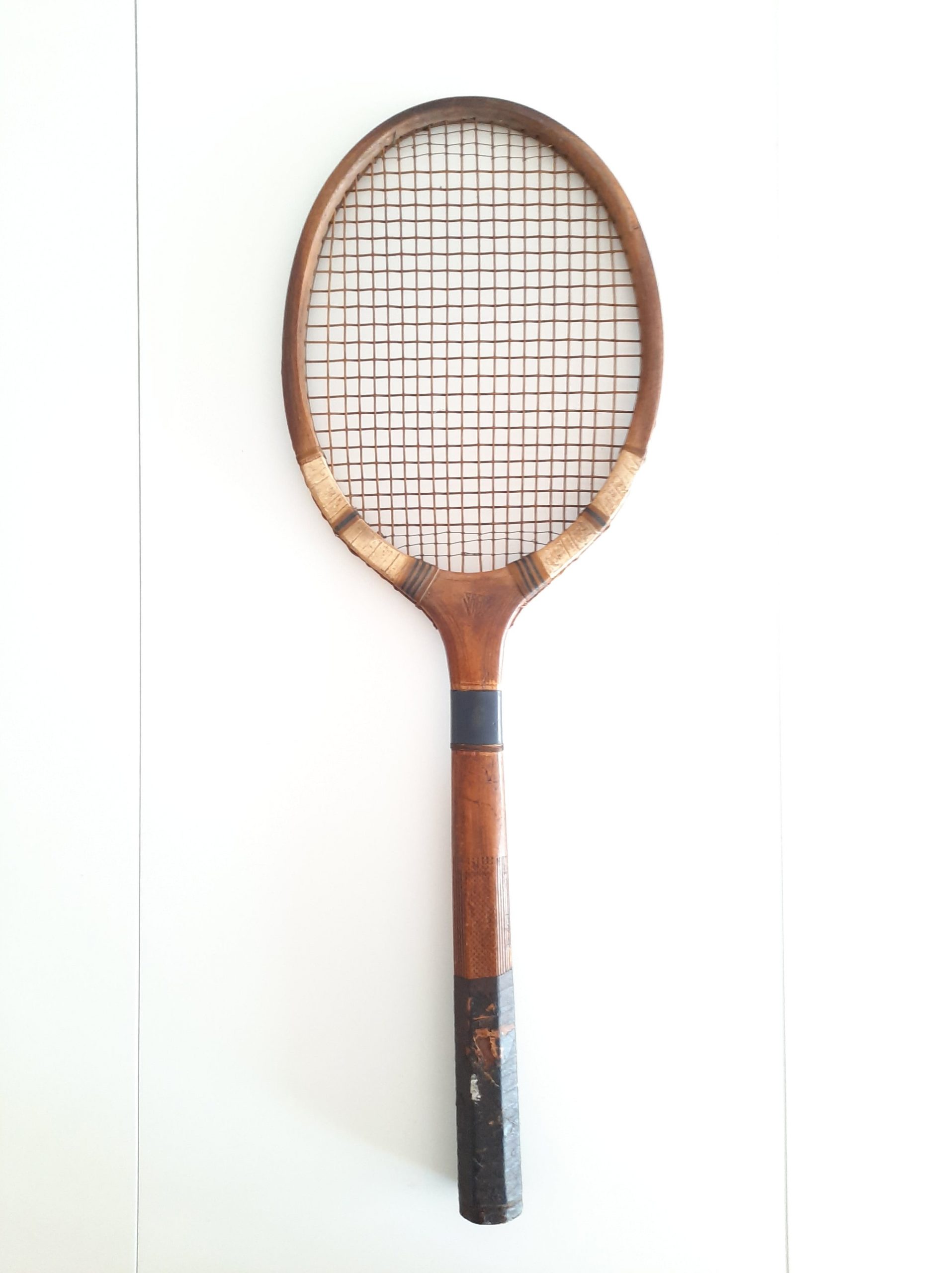Are Old Tennis Rackets Still Good? - Tennis Hold